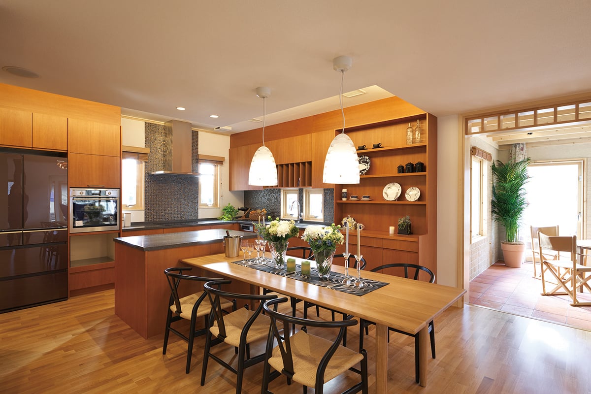 家族のコミュニケーションを育む本物の木の住まい「大府モデルハウス」